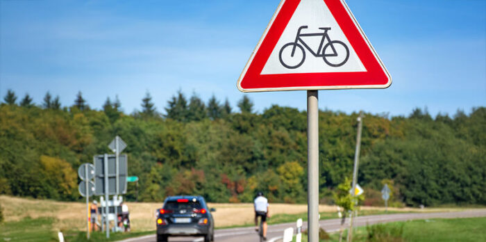 Quelle est la distance minimale à respecter lorsqu’on double un cycliste