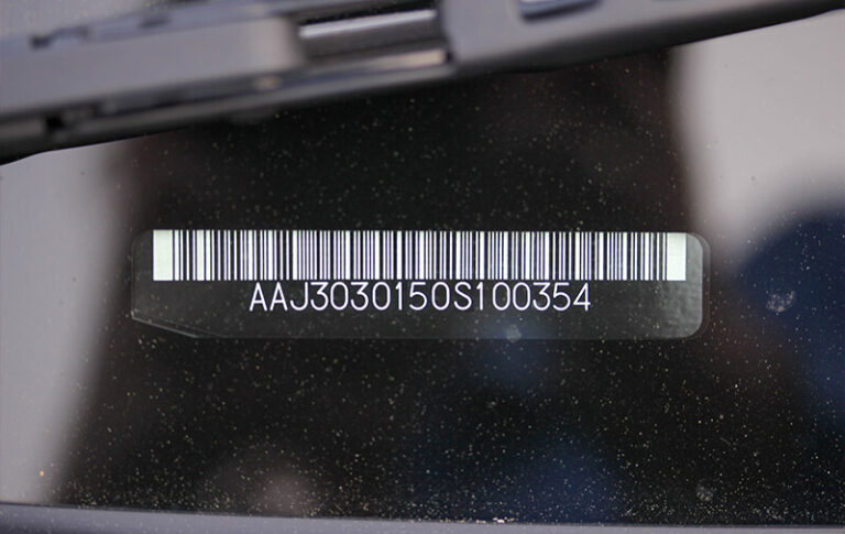 Où et comment trouver le numéro de série (VIN) de sa voiture